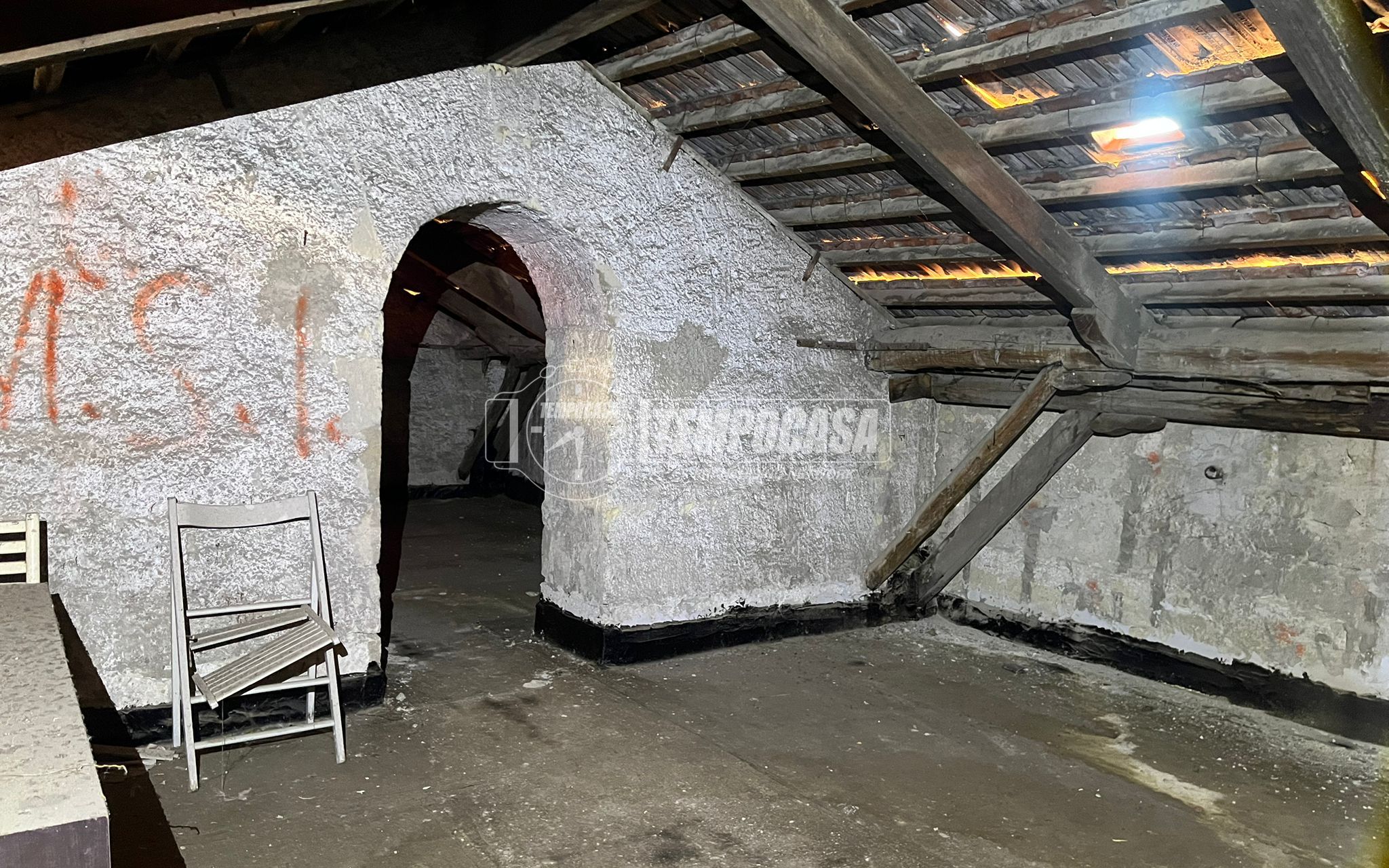 Quadrilocale in Vendita a Napoli | Euro 95.000 | Mq 100 | Tempocasa