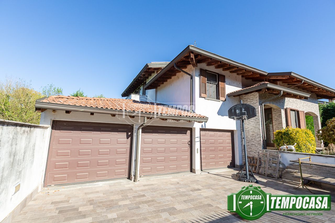 Villa Unifamiliare In Vendita A Sant Angelo Lodigiano Euro 429 000 Villa Unifamiliare In Vendita A Sant Angelo Lodigiano Euro 429 000