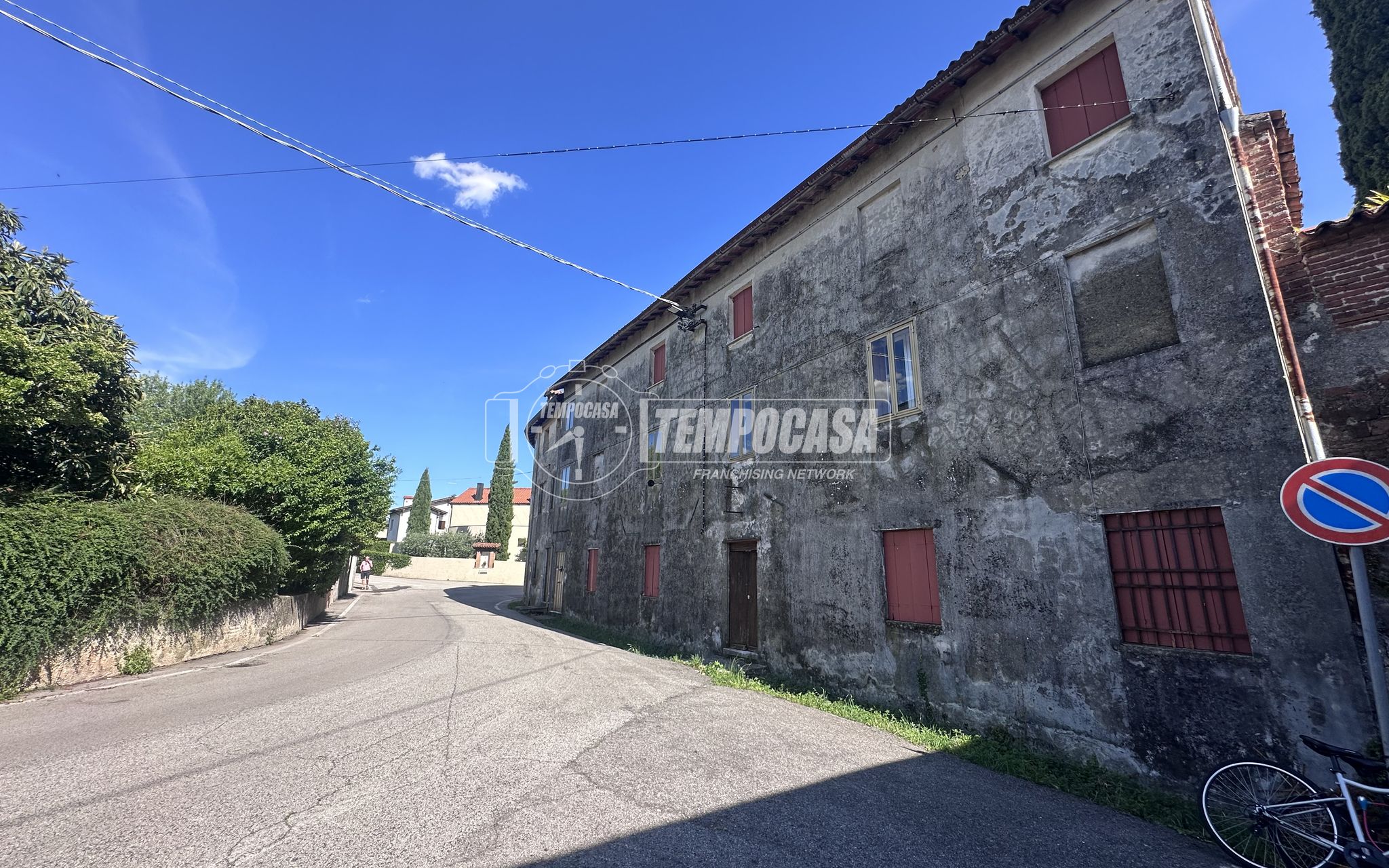 5+ locali in Vendita a Bassano del Grappa | Euro 300.000 | Mq 202 ...